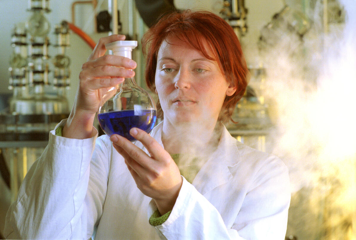 Gezielte Schmerzmittelsynthese dank Biotechnologie - DBU