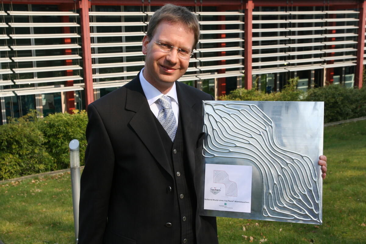 Nachwuchsforscher Michael Hermann gewinnt internationalen Bionic Award ...